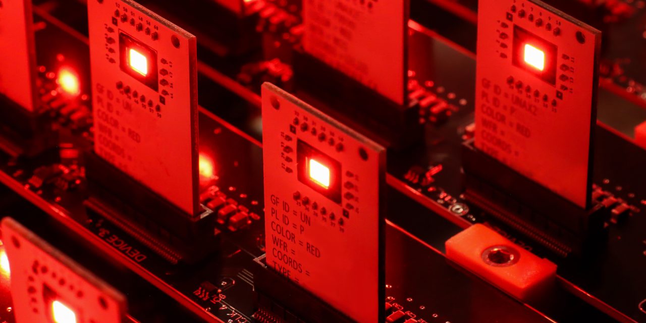 Plessey and Meta develop "world's brightest" red microLED display for ...